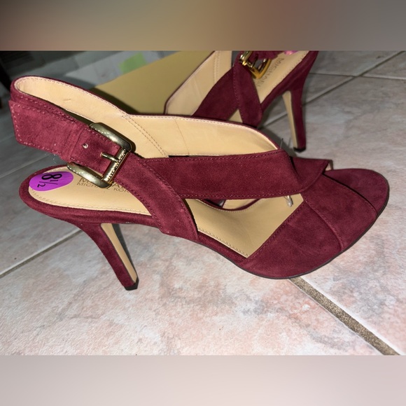 MICHAEL Michael Kors | Shoes | Michael Kors Becky Size 85 Cranberry Red ...